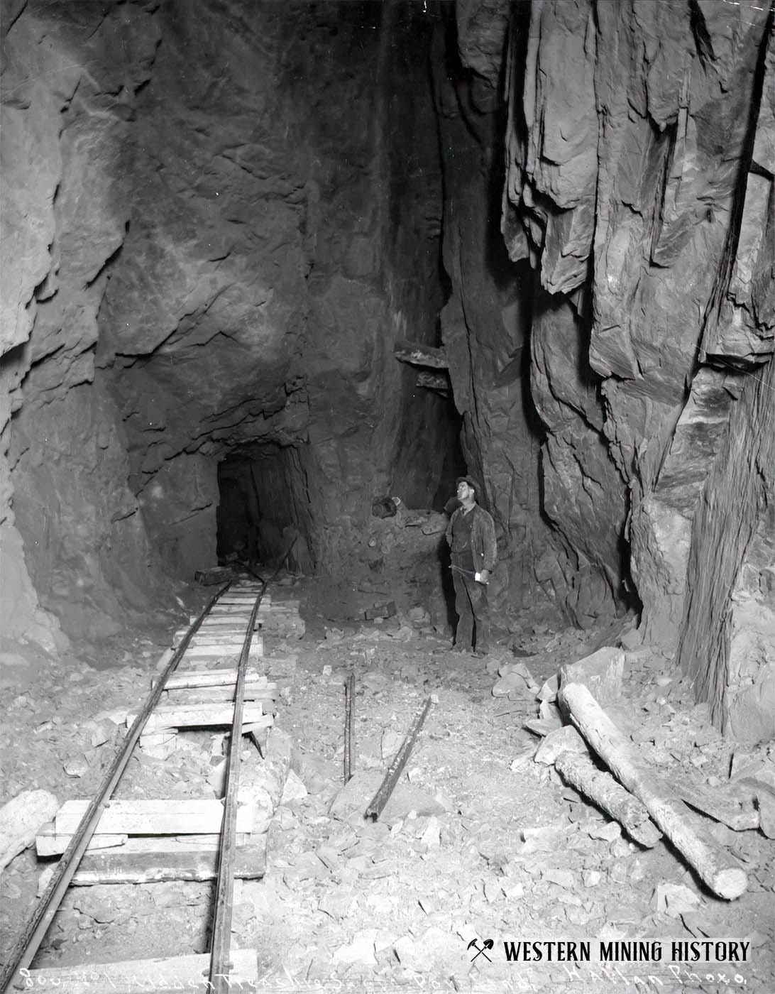 Incredible Colorado Mining Scenes – Western Mining History